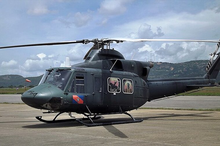 helikopter 412
