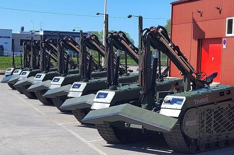 L'armée De Robots Terrestres Ukrainienne Trouve Encore Ses Marques - L ...
