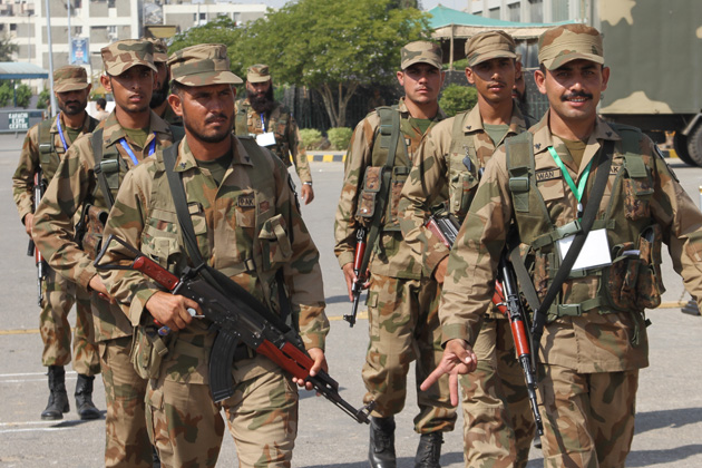 Pakistan trials new assault rifles - News - Shephard