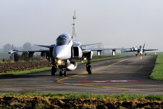 LAAD 2015: Embraer and Saab sign ‘historic’ Gripen agreement - News ... LAAD 2015: Embraer and Saab sign ‘historic’ Gripen agreement - News ...
